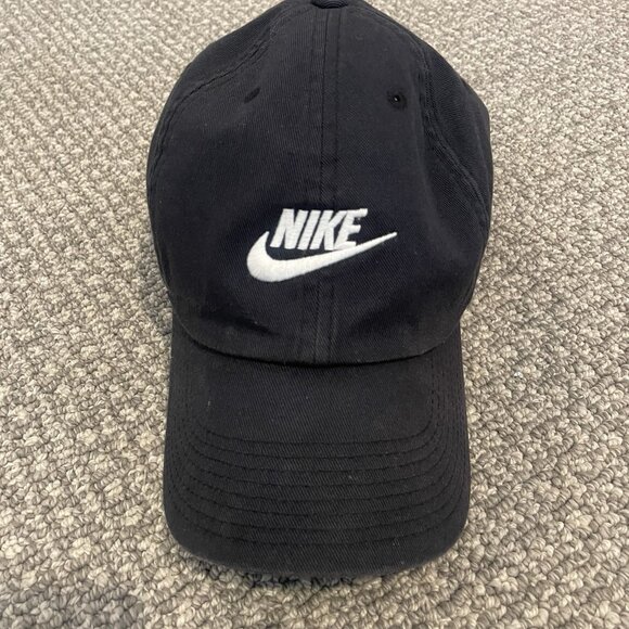Nike | Accessories | Nike Hat Strap Back Adult One Size Cap Black ...